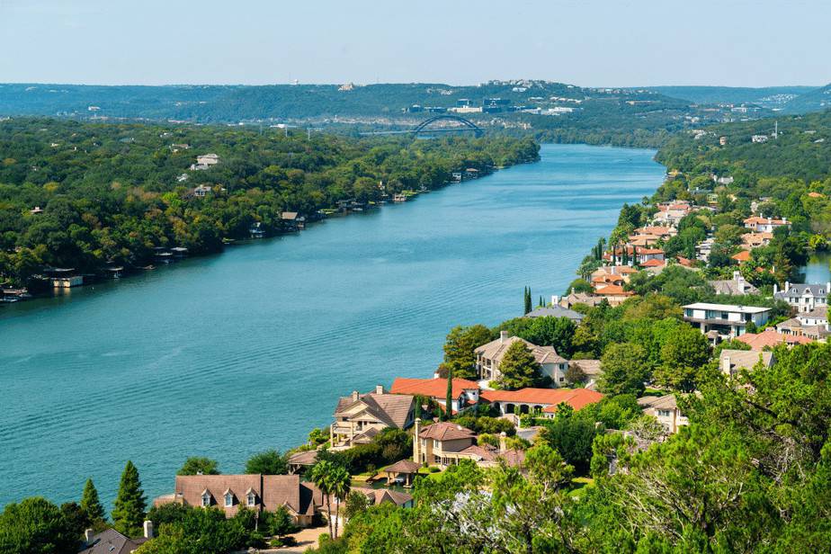 Ultimate Dog-friendly Texas Road Trip - The Homebody Tourist