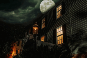 The 5 Spookiest US Cities for Ghost Tours | The Homebody Tourist